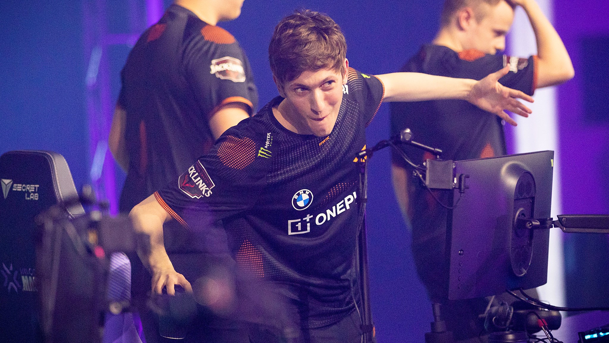 How does League vs. VALORANT viewership compare? Feat. comments from Rivington | VALORANT ...